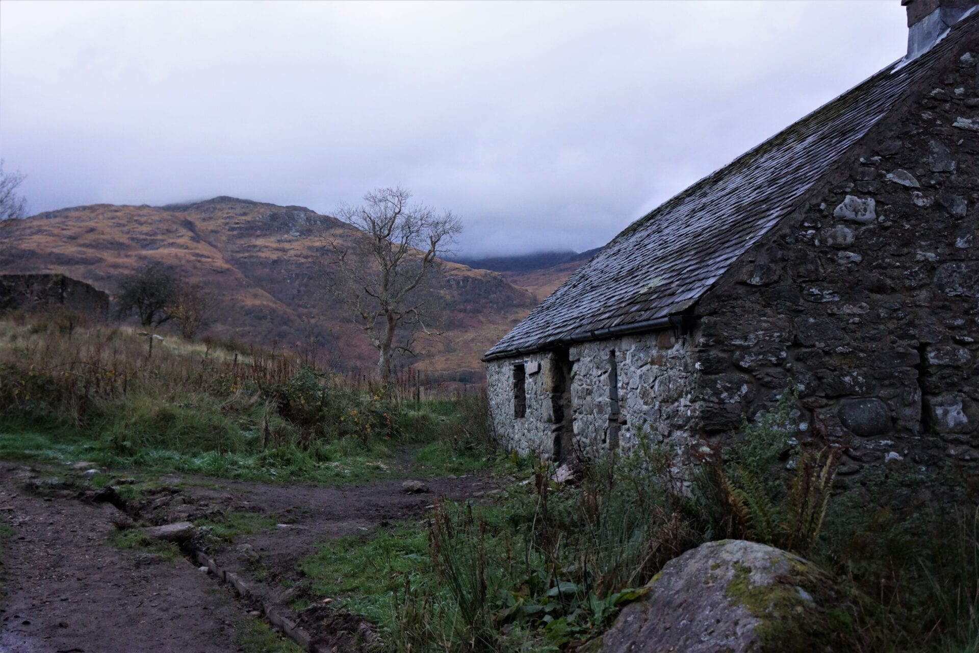 Doune Bothy en klimmen in de nacht - West Highland Way - The Hike