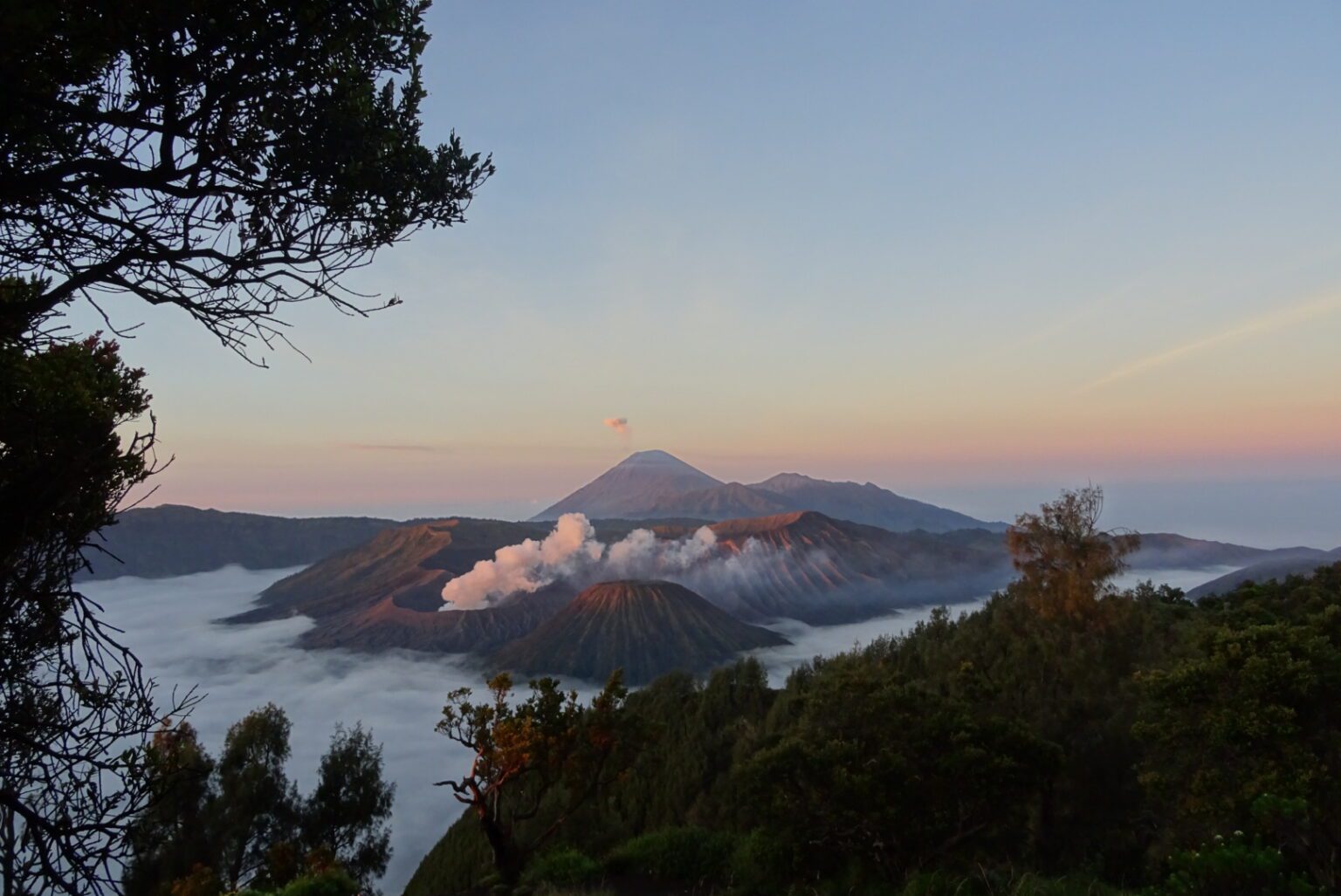 Bromo en Ijen vulkaan beklimmen op Java; twee vliegen in één klap - The ...