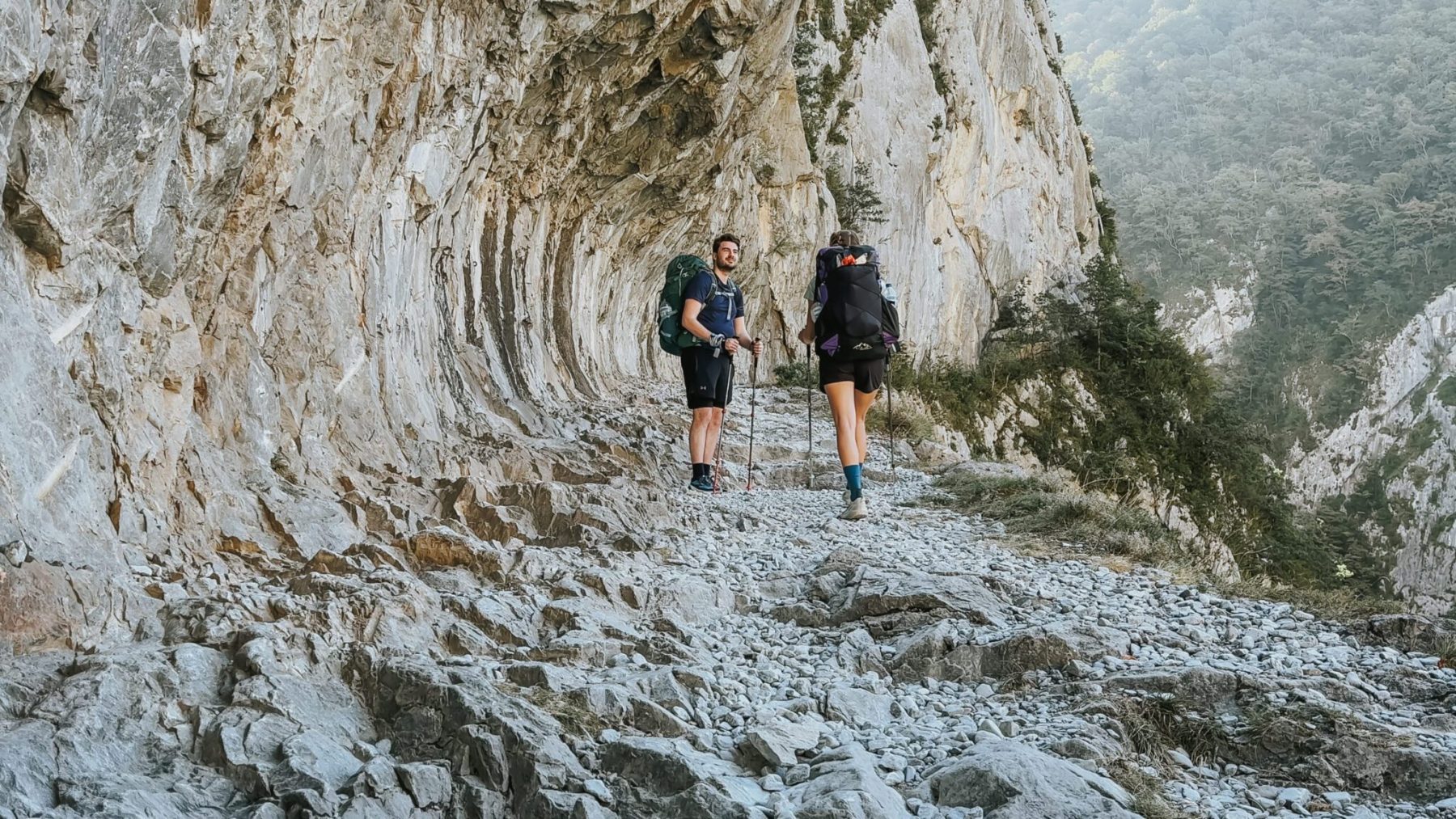 Dwars door de Pyreneeën, 10 dagen op de GR10, GR11 en HRP - The Hike